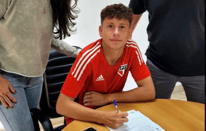 Flamengo perde da base para o meia para o São Paulo