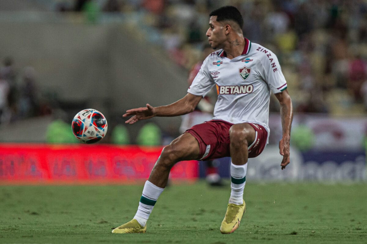 Preocupante! Fluminense atualiza situação de Alexsander